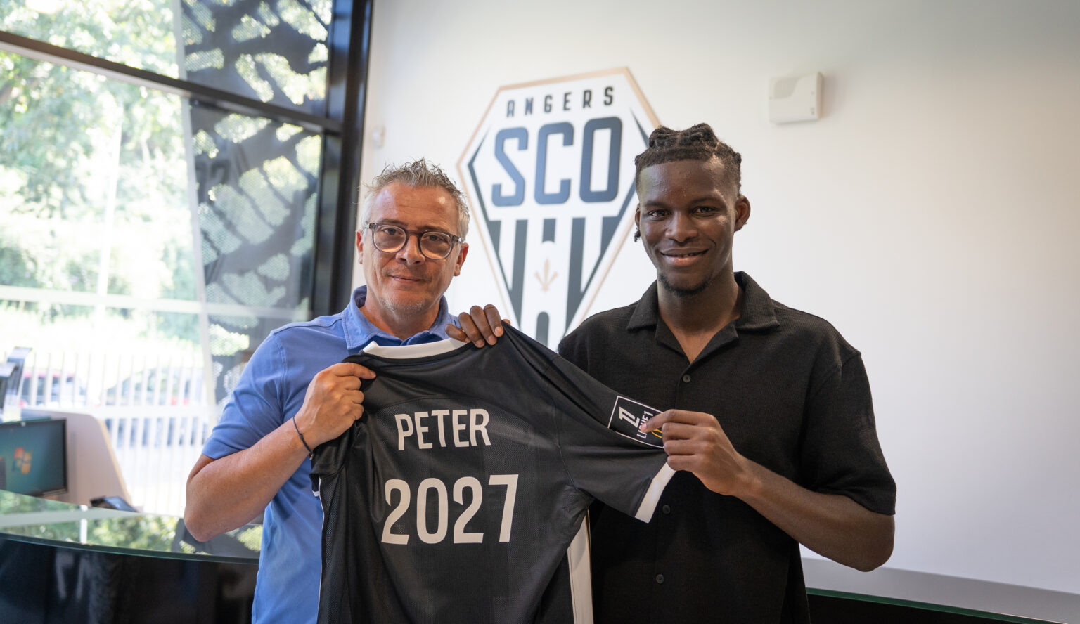 Prosper Peter signe son premier contrat professionnel - Angers SCO